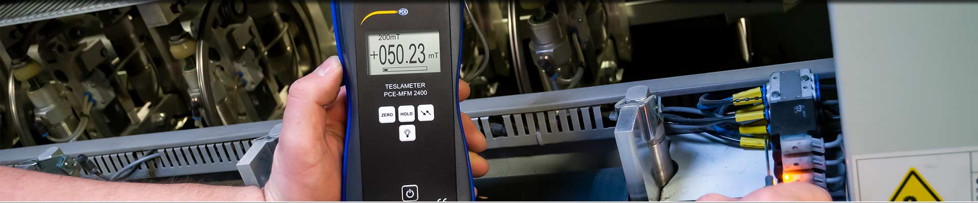Magnetometer / Magnetic Field Detector | PCE Instruments