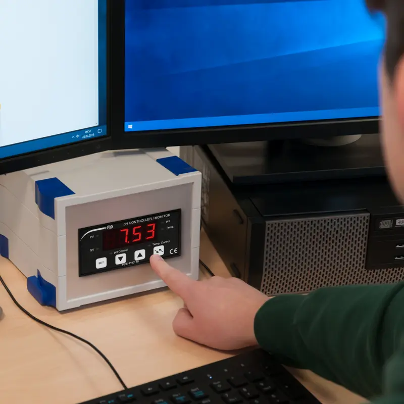 pH Controller PCE-PHC 10 | PCE Instruments