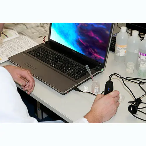 Microscopio UV PCE-MM 200UV | PCE Instruments